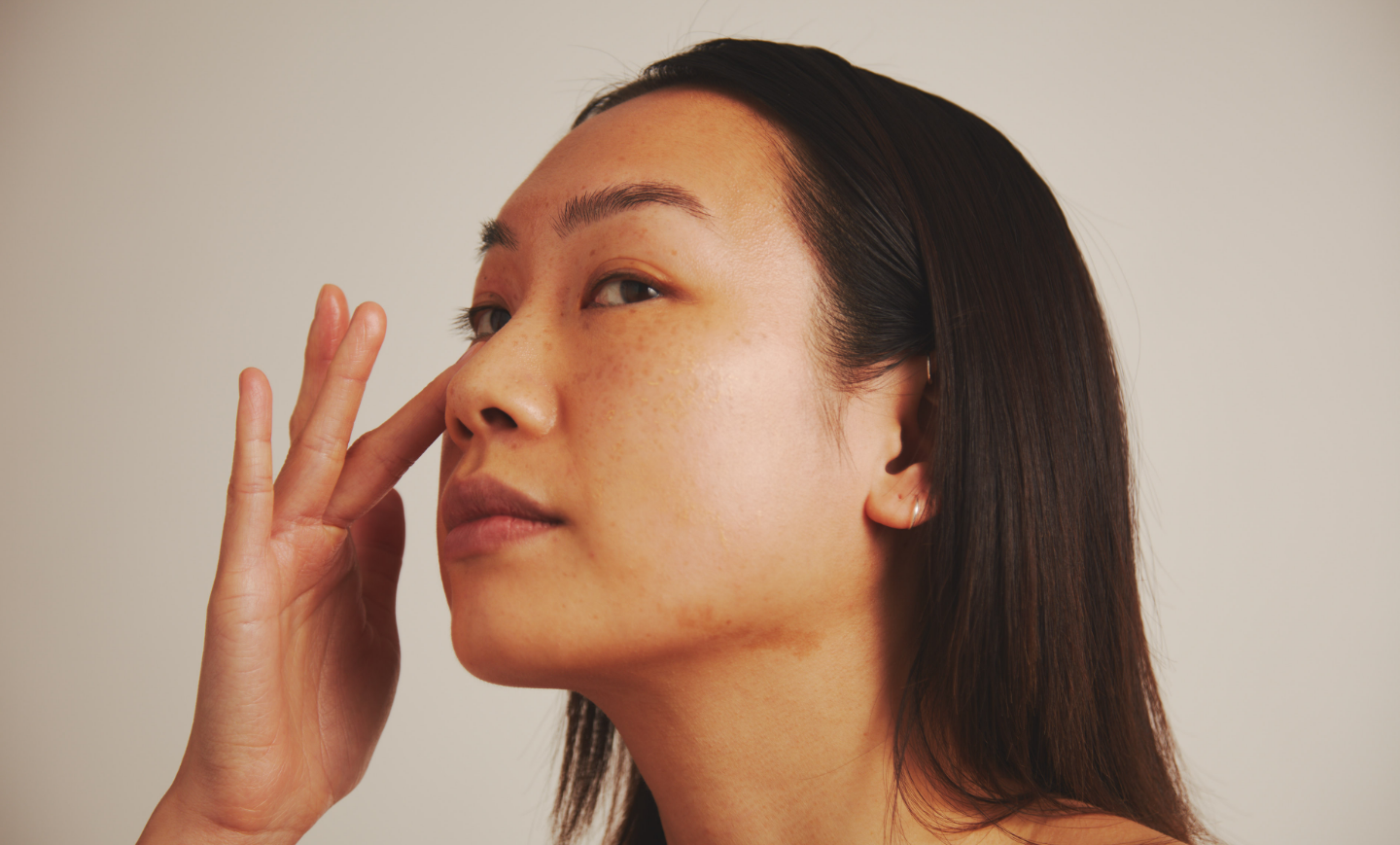Using Exfoliants: How To Combine AHAs/BHAs/PHAs With Retinoids - SkinLab